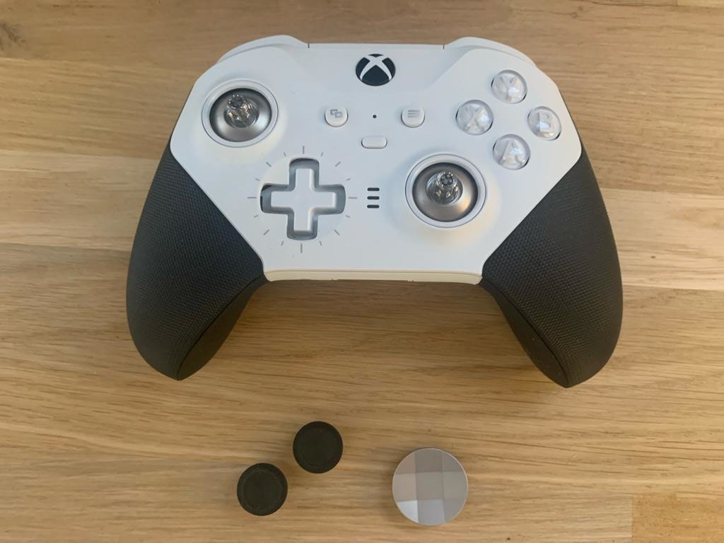 Test - Manette Xbox Elite Series 2 Core - Une manette custom sans ...