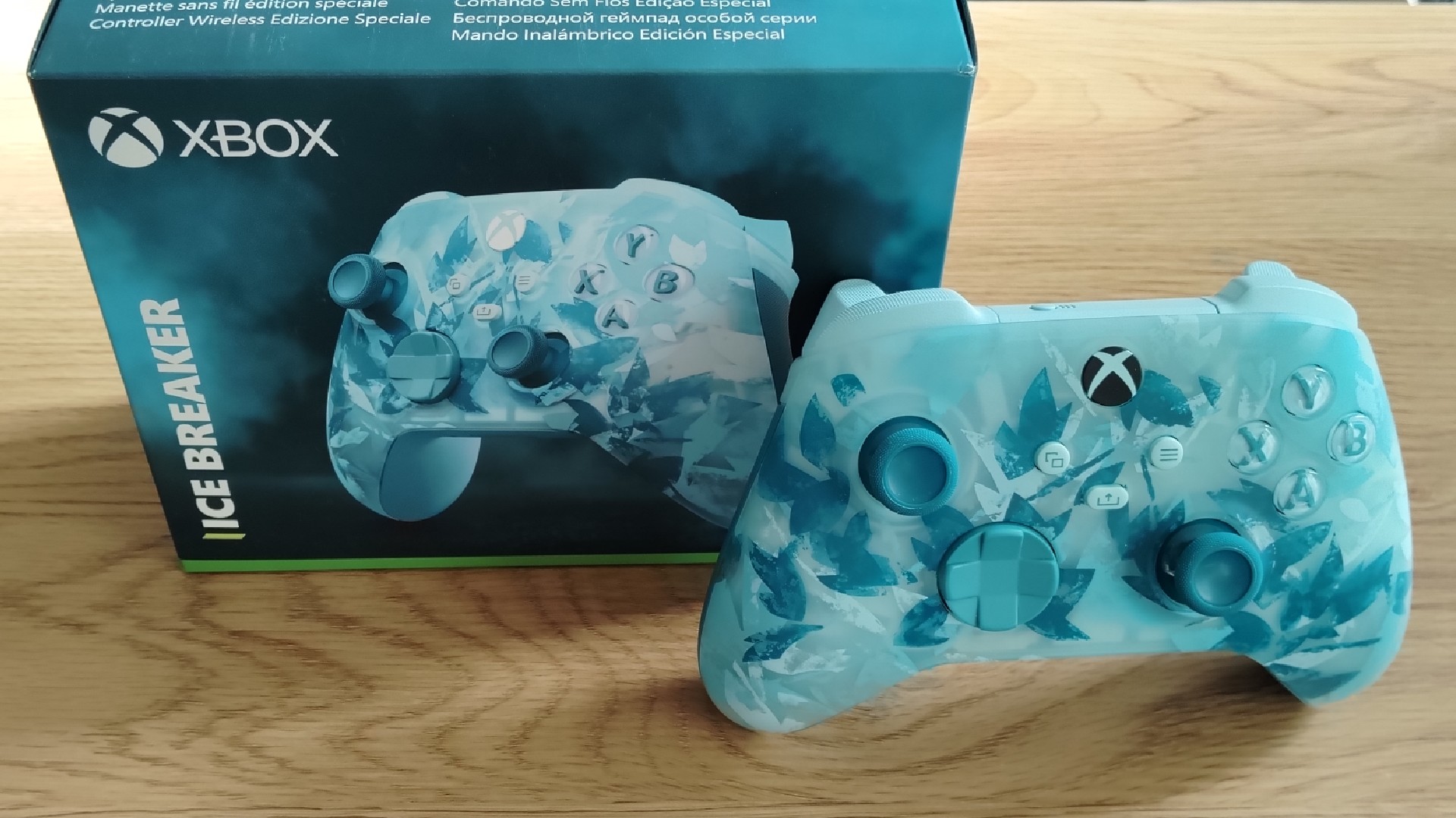 On a pris en main la nouvelle manette Xbox – Édition spéciale Ice Breaker